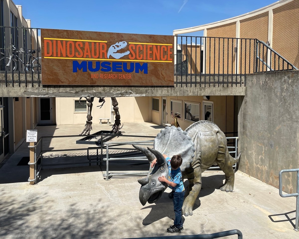 SWAU Dinosaur Science Museum – Dino Dad Reviews